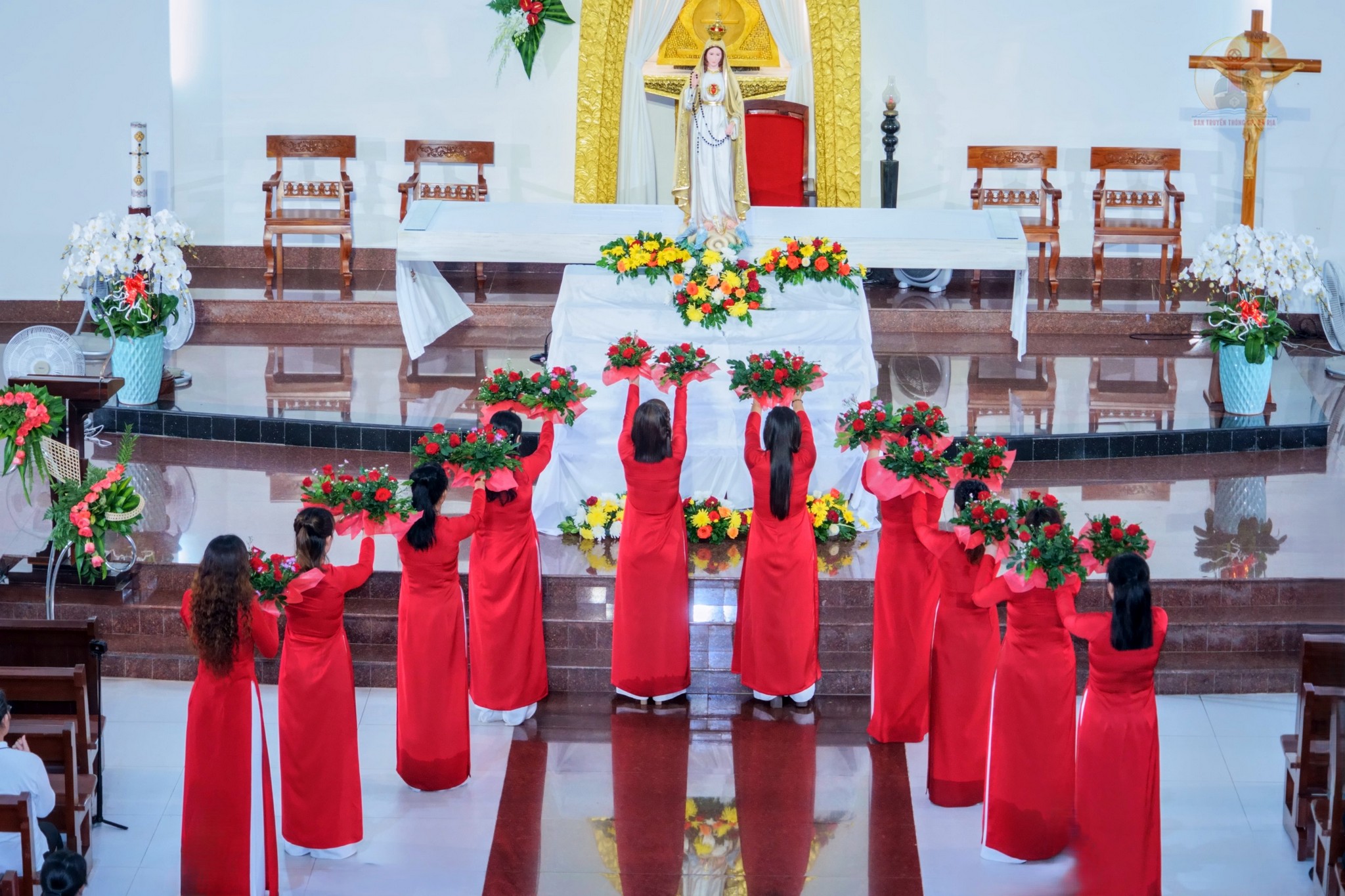 Đền Thánh Đức Mẹ Bãi Dâu: Mừng kỷ niệm Đức Mẹ hiện ra ở Fatima – 2025 ...